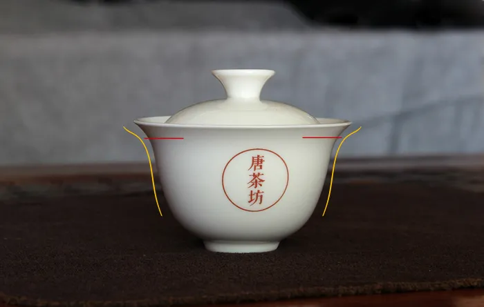 How can I make tea in a gaiwan without burning my hands?